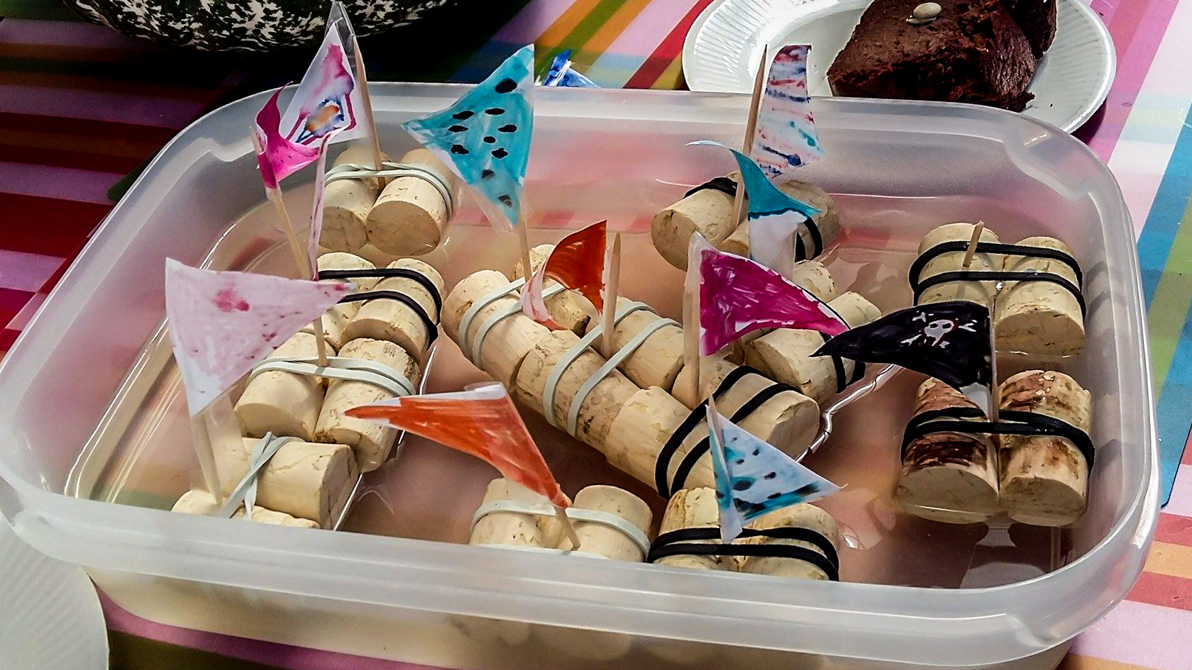 Atelier manuelle - Fabrication d'un petit radeau personnalisé - Sophie ...